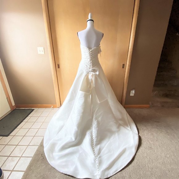 Alfred Angelo | Dresses | Nwt Sz Alfred Angelo 2182c Creamsilver ...